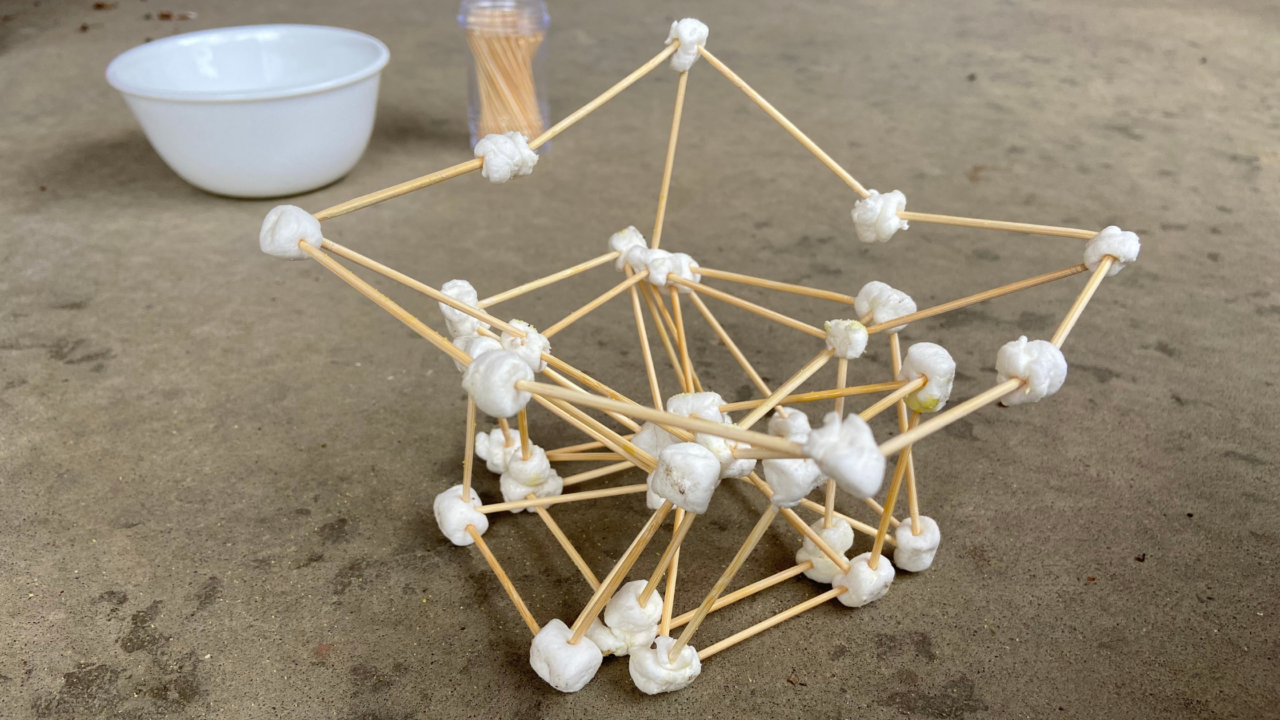 STEM Challenge: Peep Stem Activity | Snapology